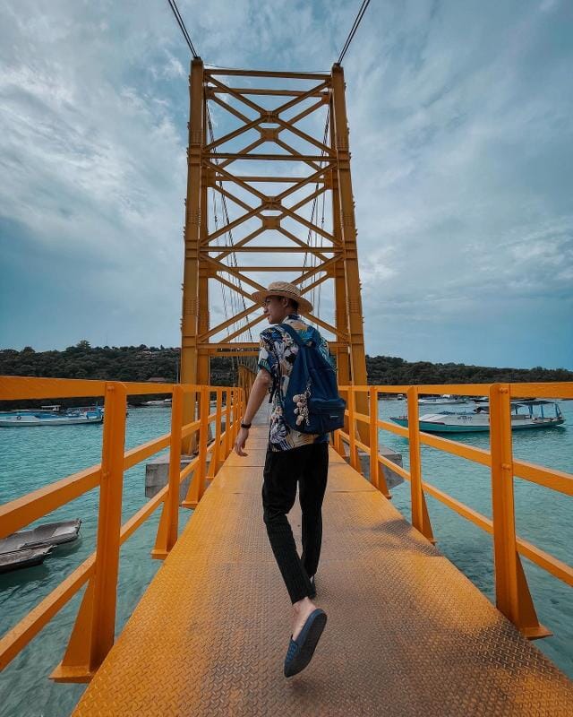 Yellow Bridge – Nusa Ceningan | Bali Car Driver
